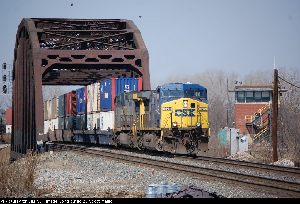 CSX 375 & 345